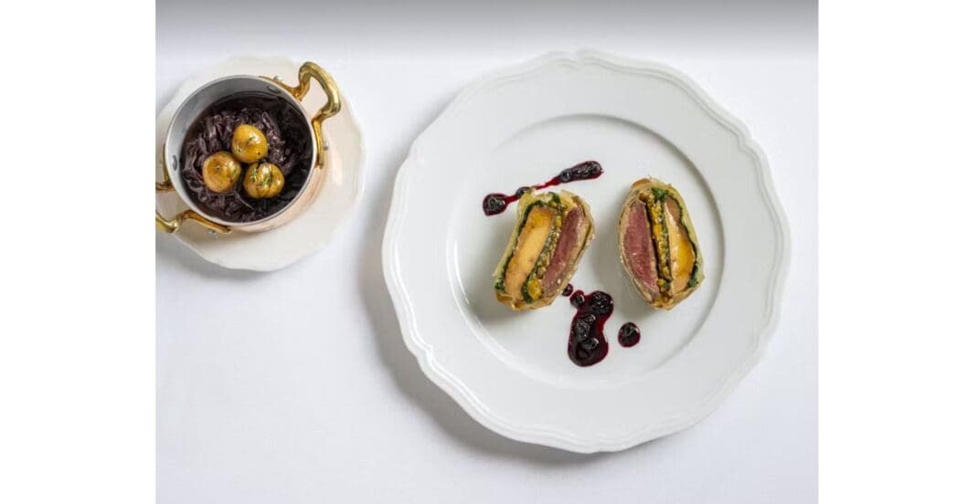 Chef Andrew Carmellini Opens a Restaurant that Bears His Name - Apple Eats